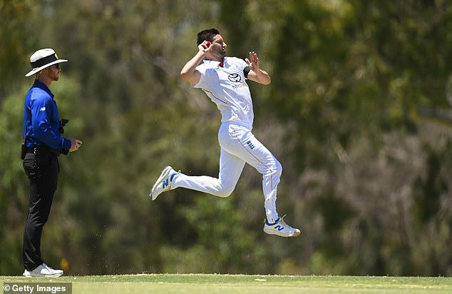 Mark Wood to knee specialist this week in bid to extend his England ...