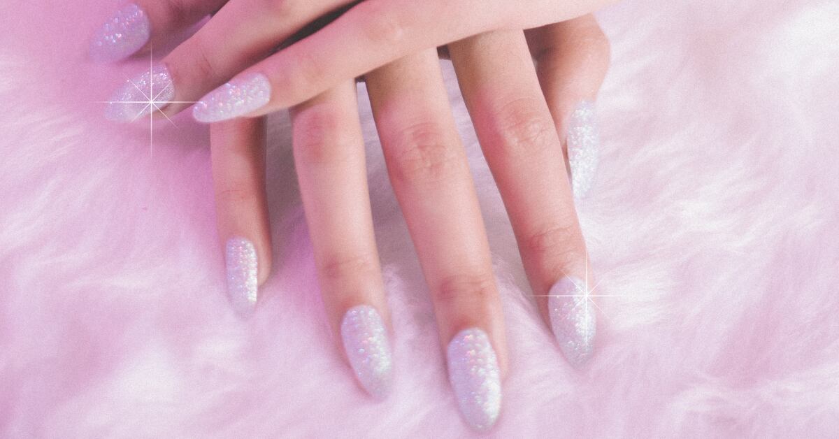 Uñas 'cotton candy' la técnica en tendencia que arrasa en los salones ...