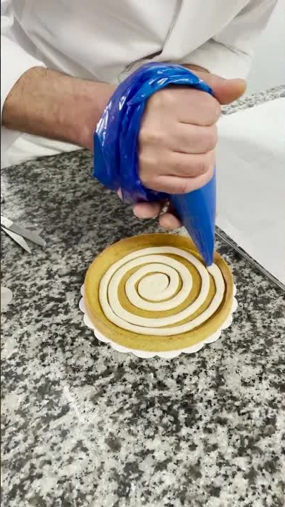 day 39 of french pastry school: apple and hazenut tart and mocha cake