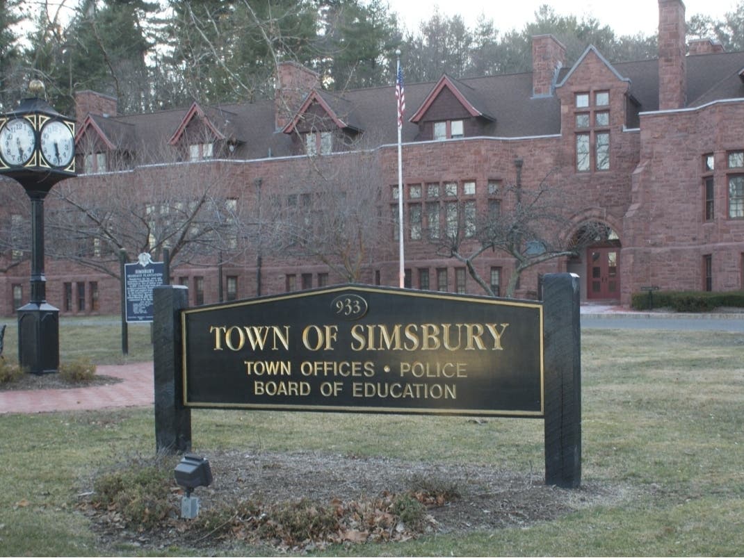 Simsbury government changes proposed in charter review
