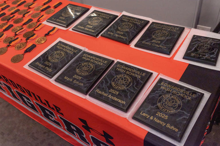 EHS to recognize newest Hall of Fame class at basketball games