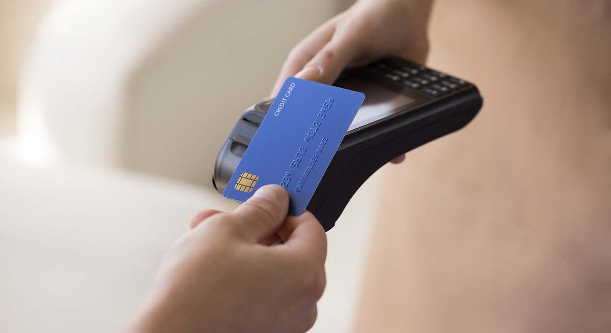 Trump vuelve a golpear al sistema financiero: apoya recortar las ...