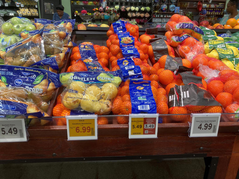 Kroger expands digital price tags as pricing concerns grow