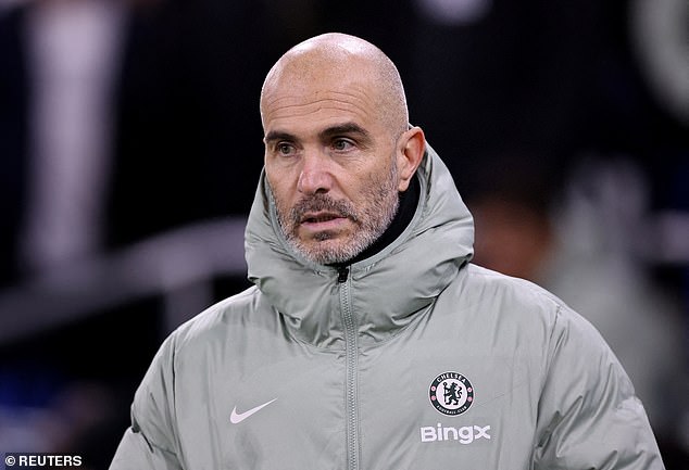 Chelsea put club's no-nonsense head of medical on the bench to keep ...