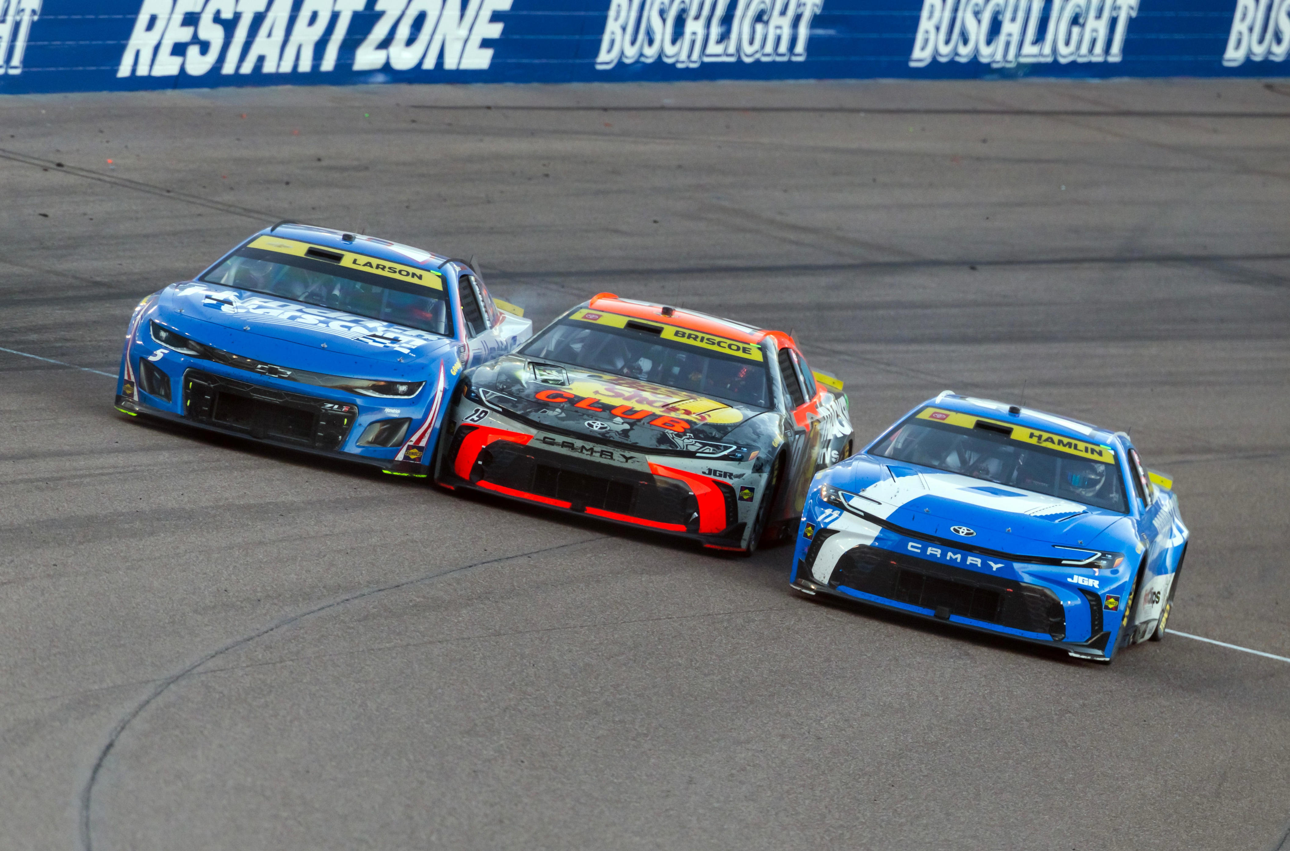 NASCAR brings back the 'Chase,' reveals new format details for 2026