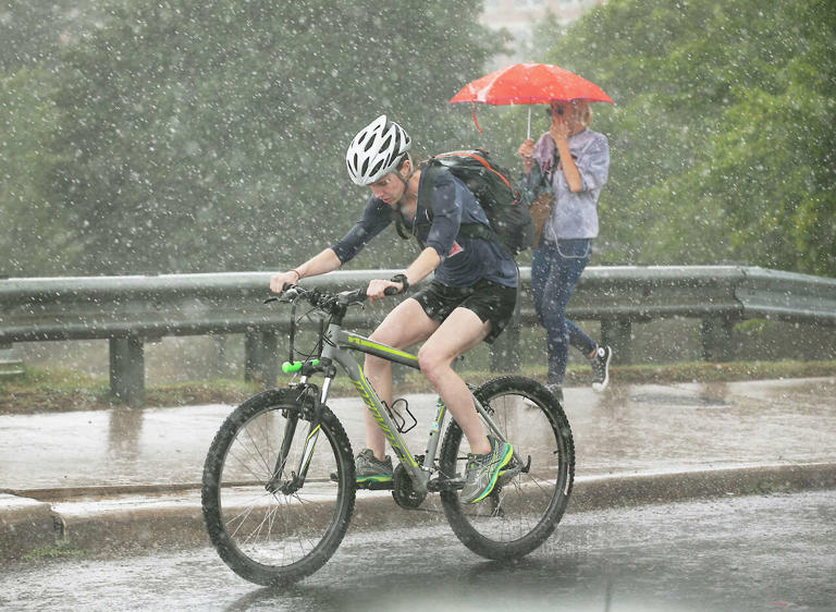 We finally got raindrops in Austin and that special rain smell: Here's ...