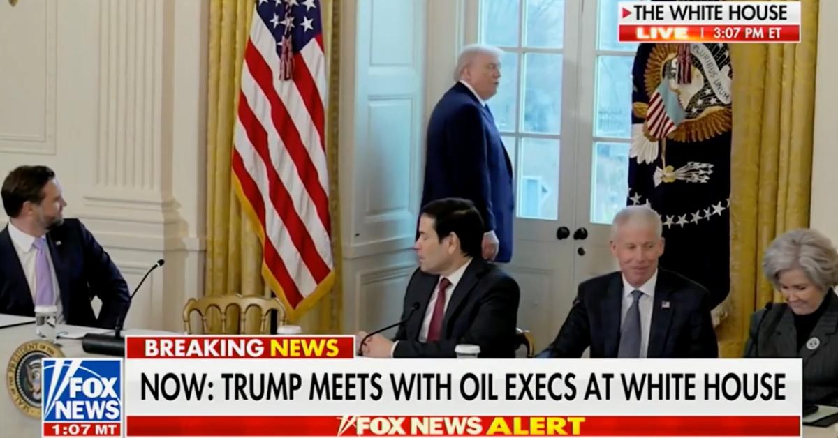 Jon Stewart mocks 'doddering old man' Donald Trump for pausing ...