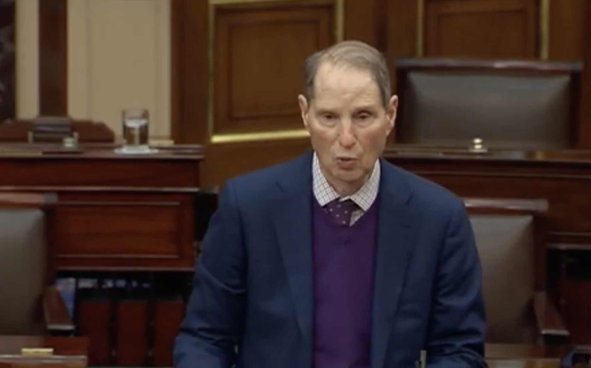 'That just defies common sense': Ron Wyden puts his foot down, tears ...