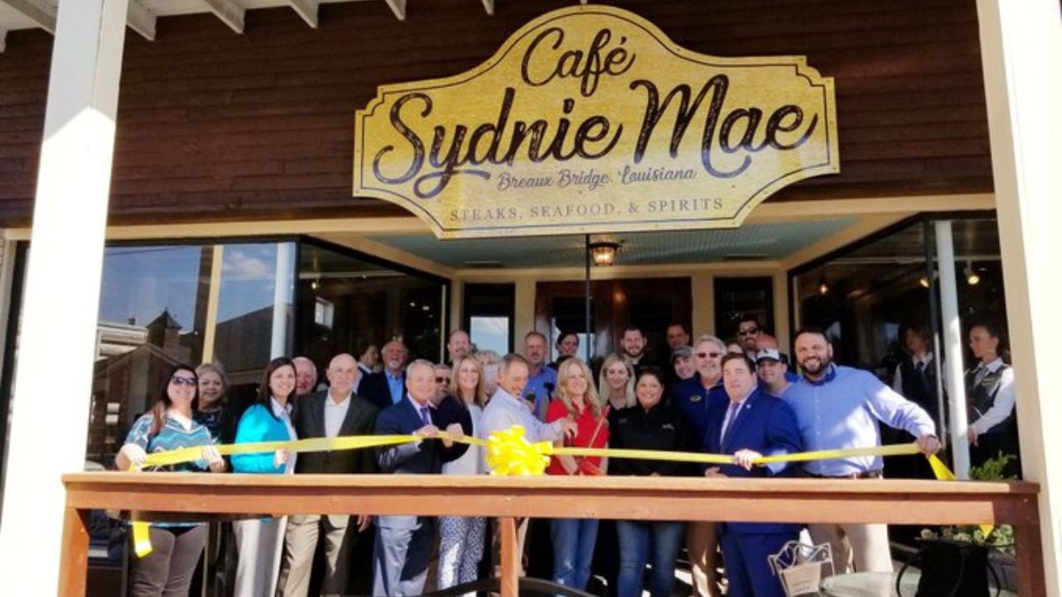 These road-trip restaurants are so good people plan entire drives ...