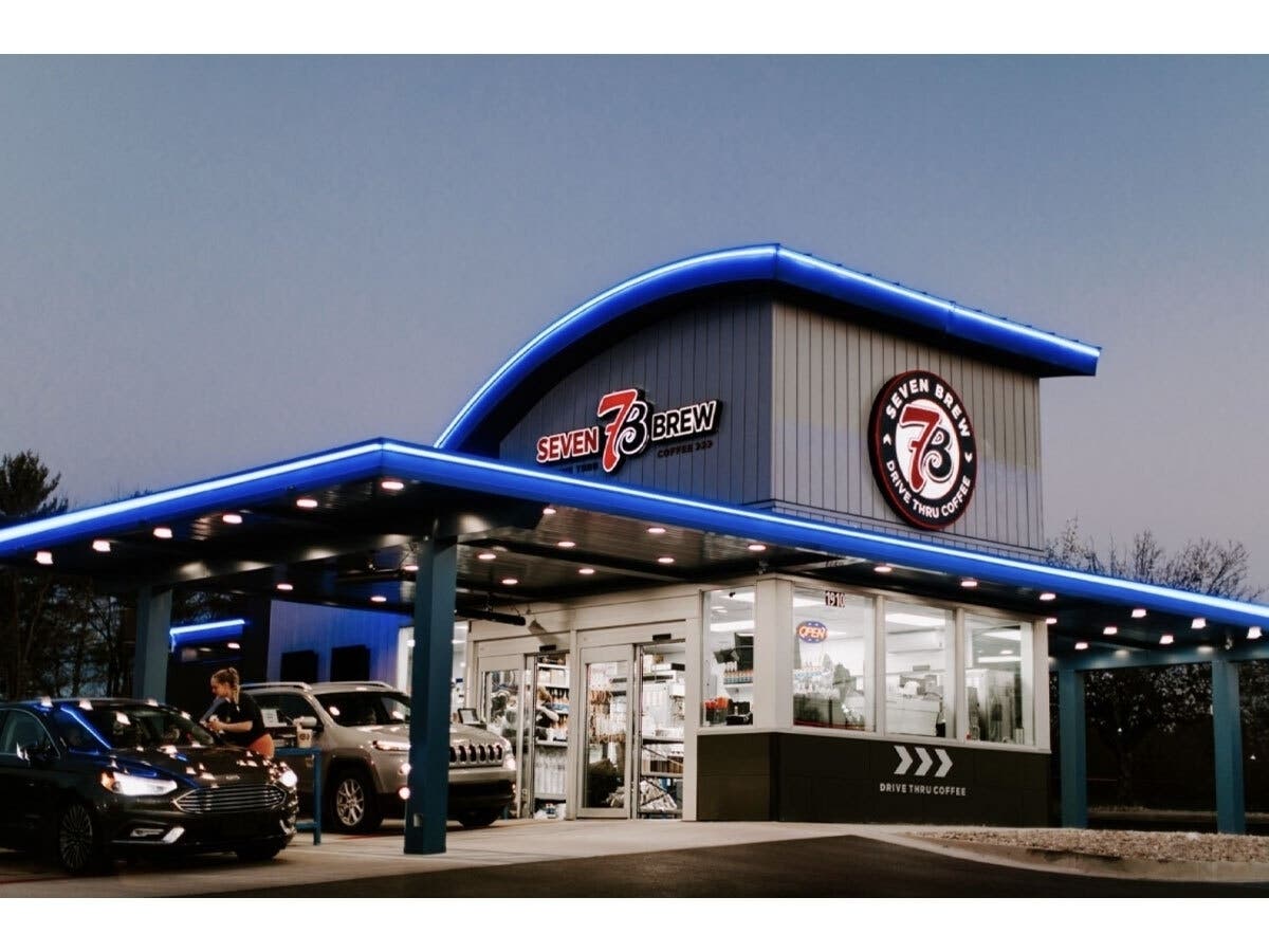 7 Brew drive-thru coffee shop sets opening date for Gloucester Twp.