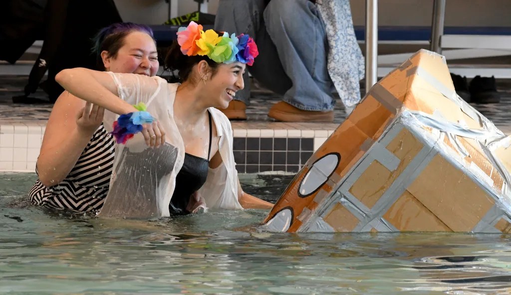 Photo gallery: Case students put their physics knowledge to the test ...