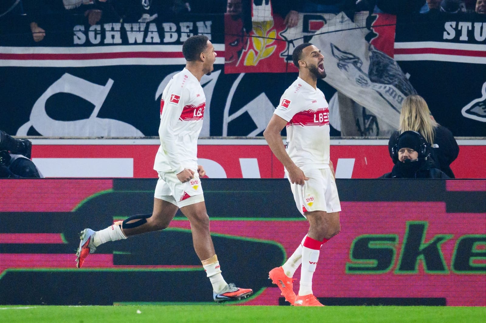 Stuttgart beat Frankfurt 3-2 to go third in Bundesliga
