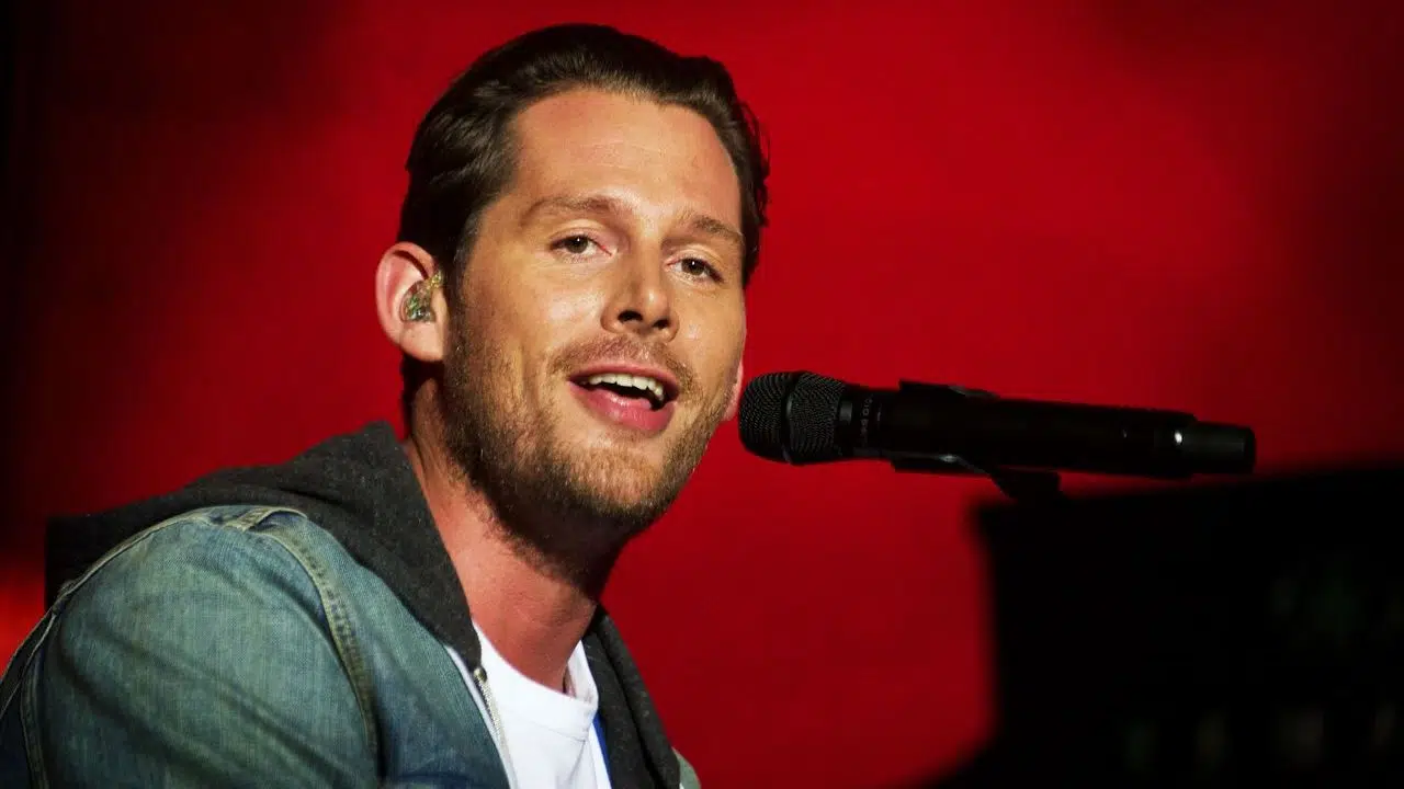 Rasmus Seebach undgår bøder efter bommert – og skovler penge ind