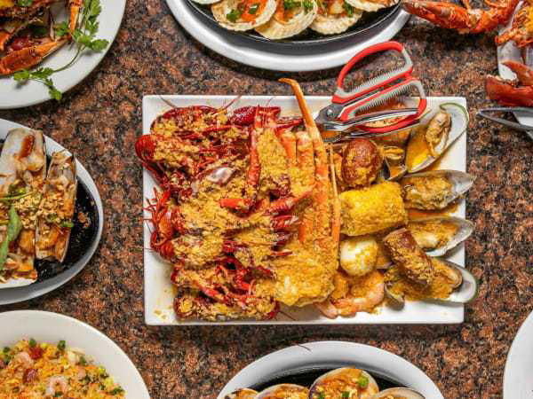 Popular Houston crawfish restaurant readies for DFW debut in Richardson