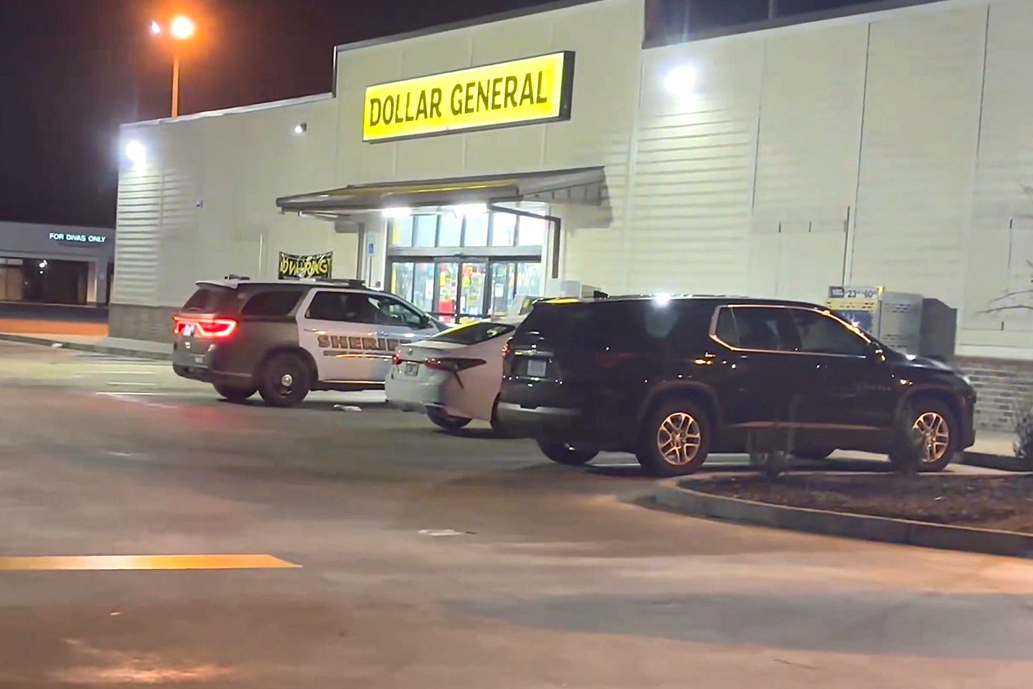 Carjackers use fake police lights to impersonate cops and kidnap Tenn ...