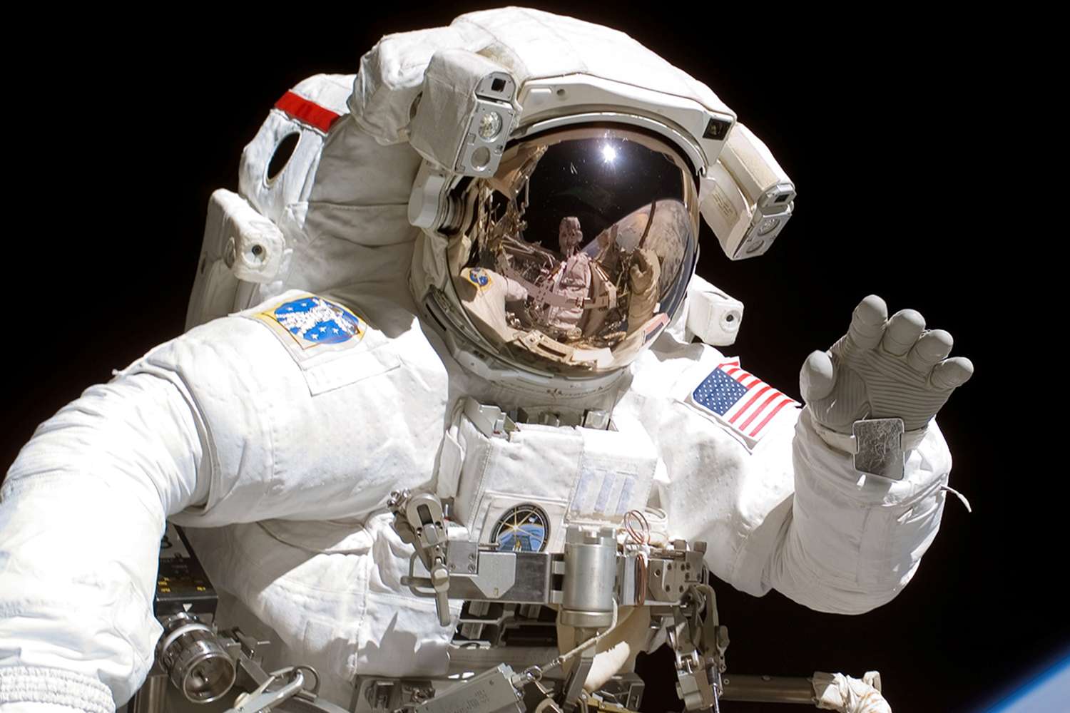 Spending time in space can change an astronaut's brain shape and ...