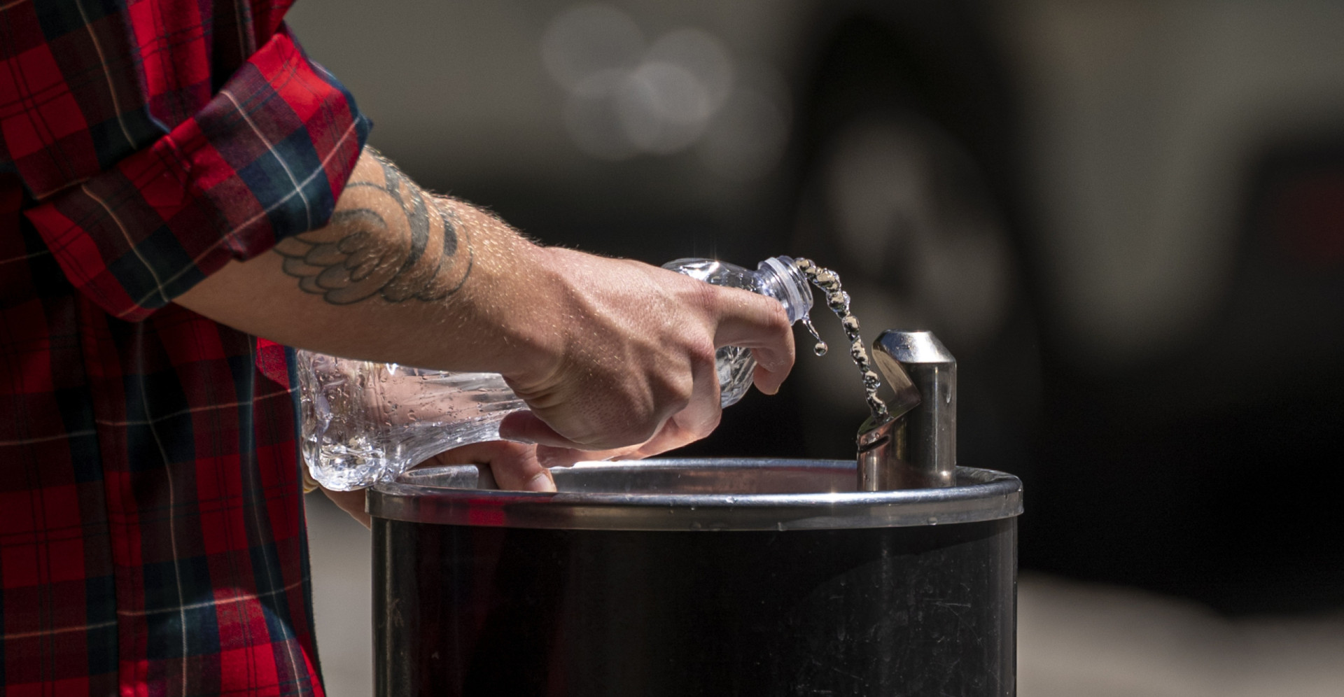 De effecten van te veel water drinken