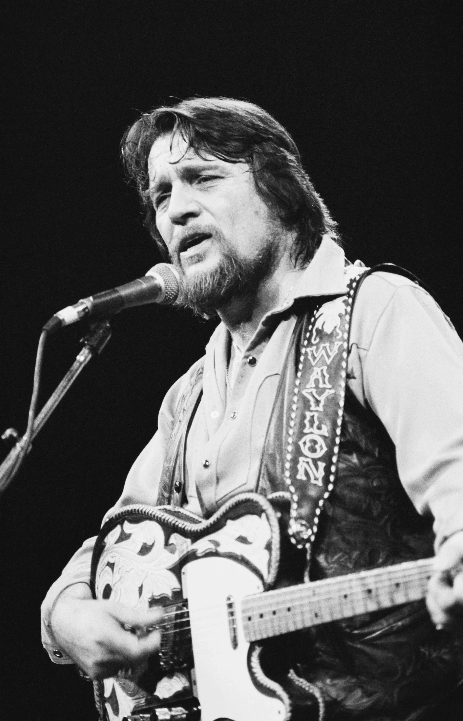Waylon Jennings’ 20 best songs prove he’s an essential outlaw pioneer
