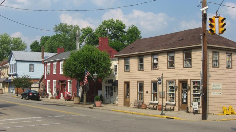 Ohio's 5 most walkable downtowns that are dripping with Midwestern charm