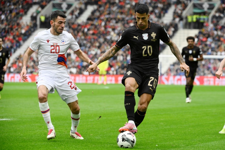 Cancelo rejoins Barca on loan from Al-Hilal