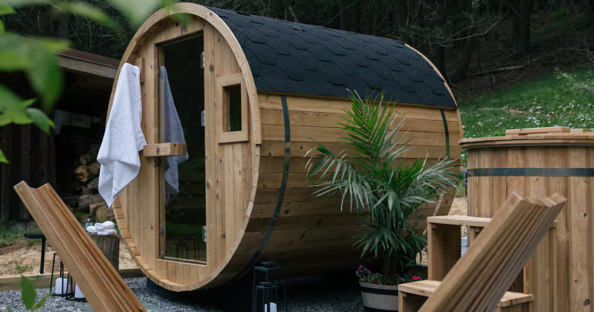 The Connecticut Airbnb with a next-level hot tub and barrel sauna that ...