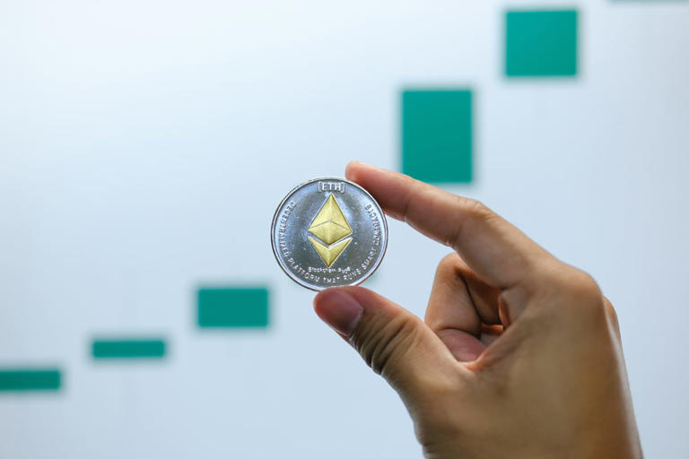 Tom Lee’s Ethereum supercycle call: Why he bought $88M more ETH at ...