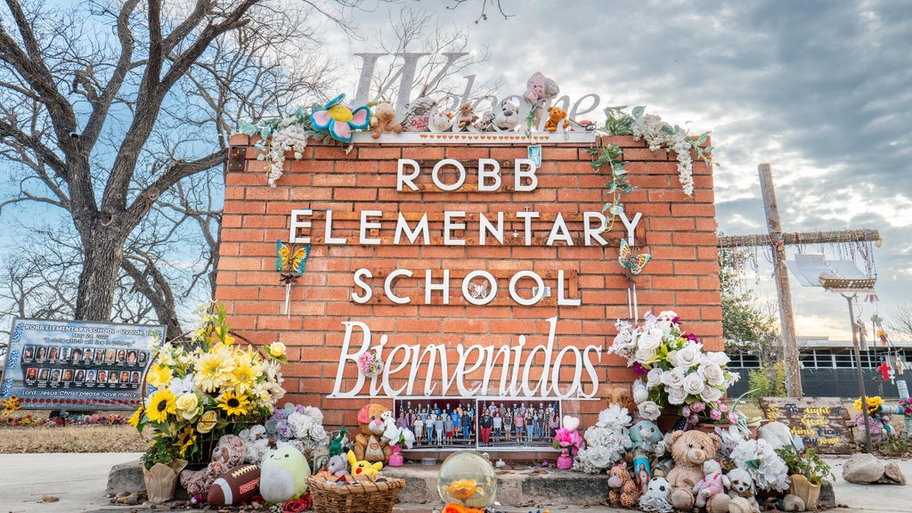 Uvalde teacher who survived school shooting testifies he saw "black ...