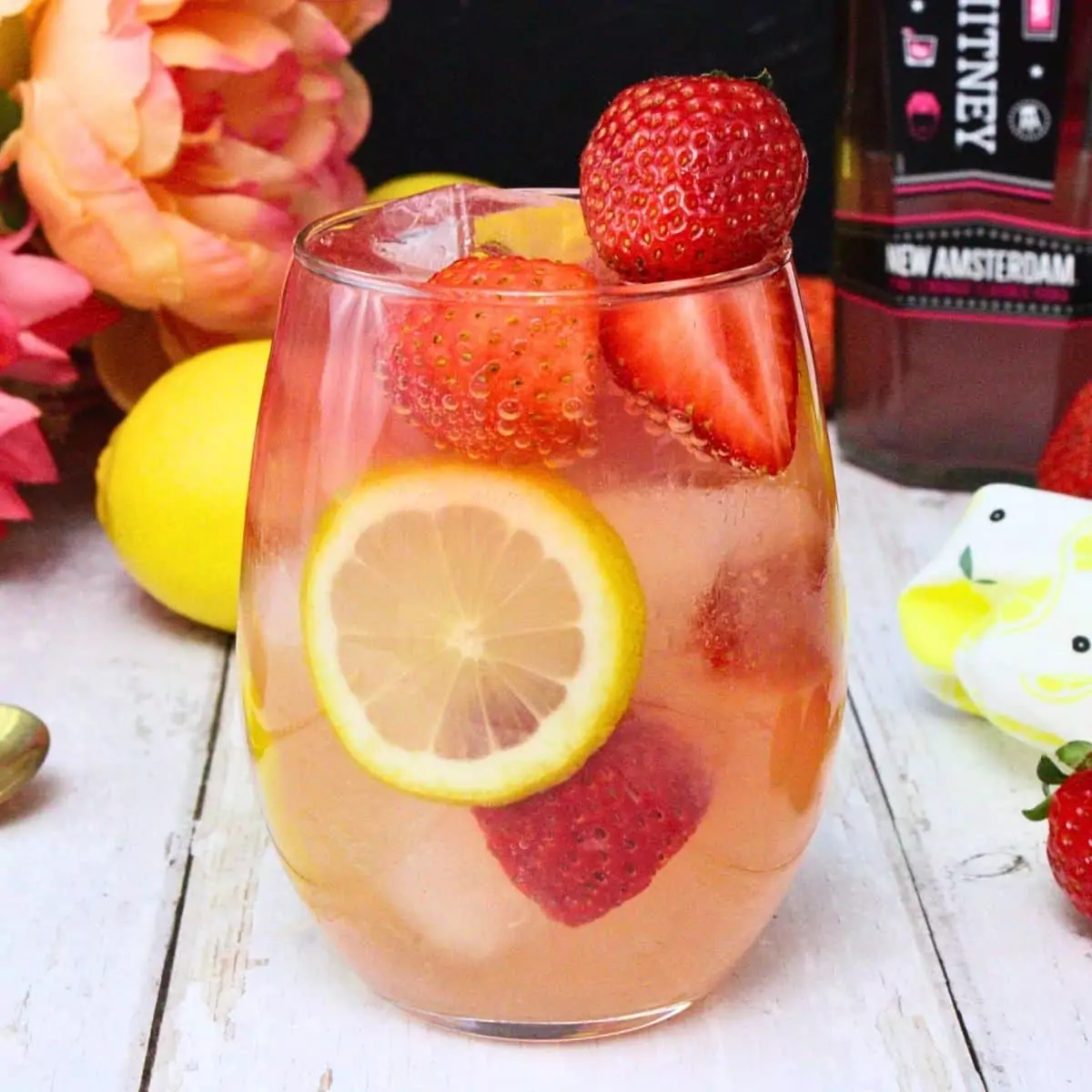 Giggle juice: The fun, fizzy cocktail for spring & summer!