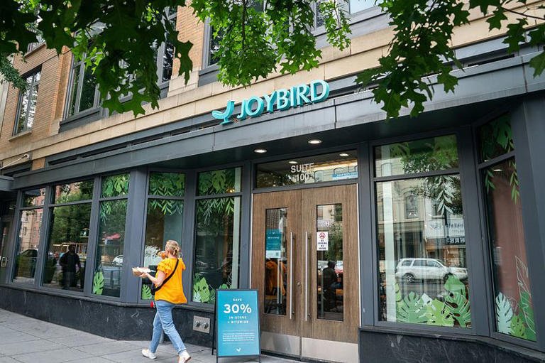 La-Z-Boy customers have one month to claim $115 in settlement - who's ...