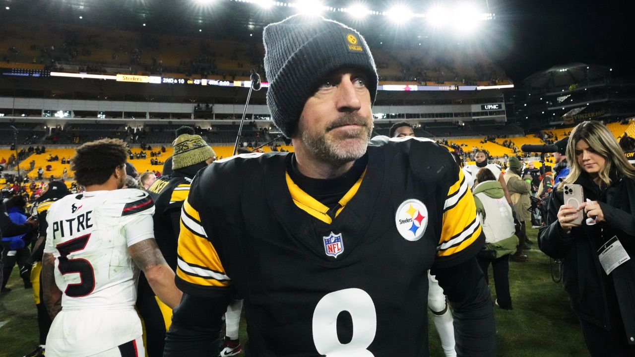 Steelers’ Aaron Rodgers doesn’t take kindly to second question about Tomlin