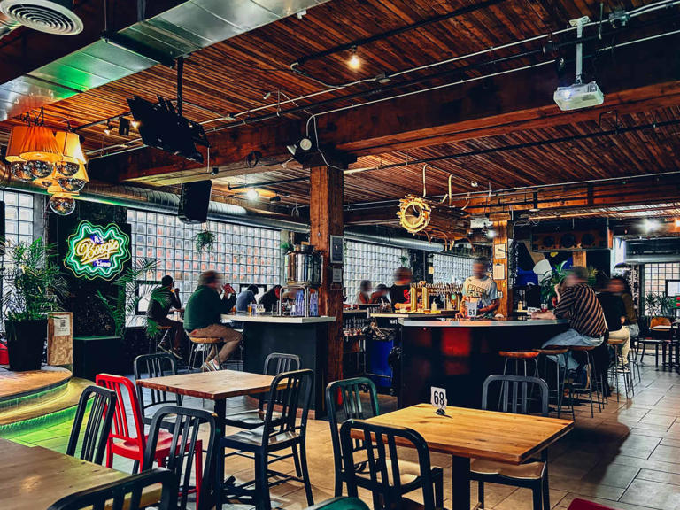 The best Chicago restaurants for an affordable date