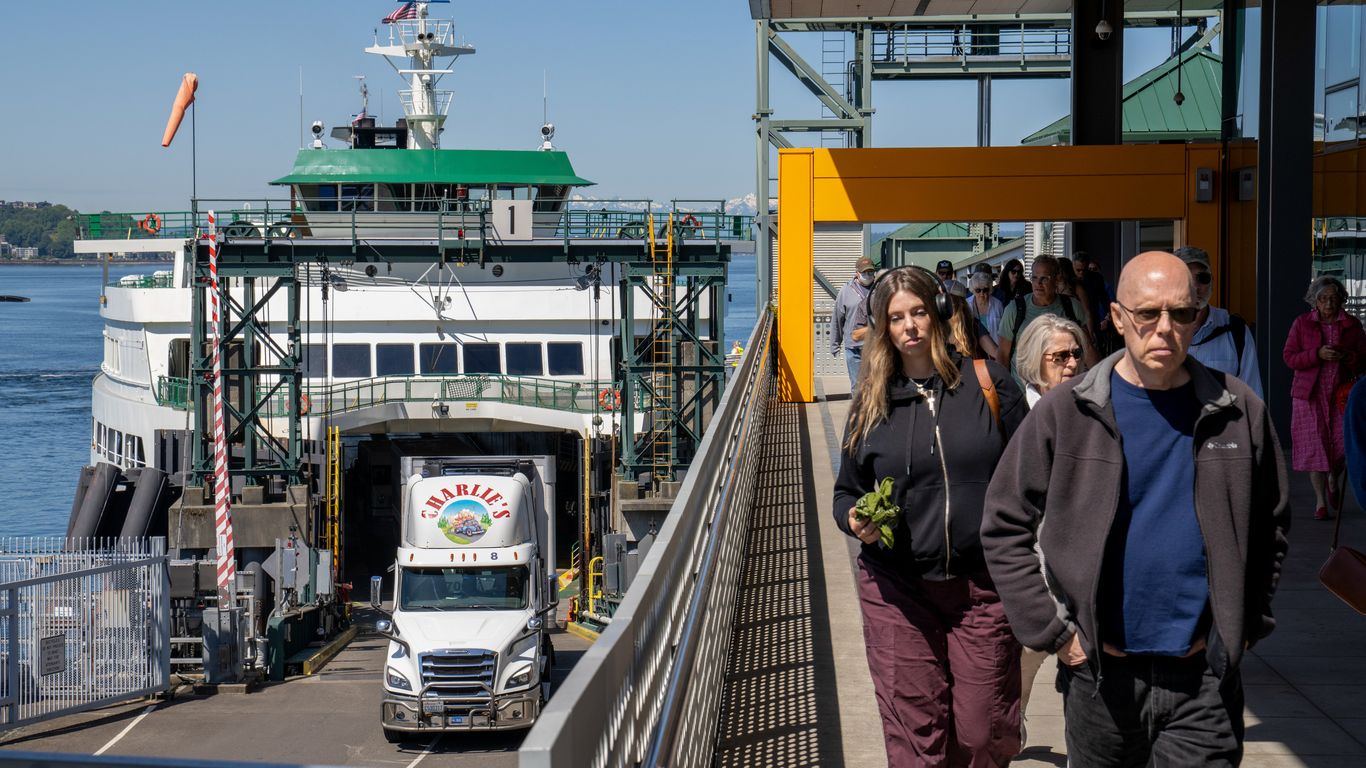 Washington ferry commuters may finally get online