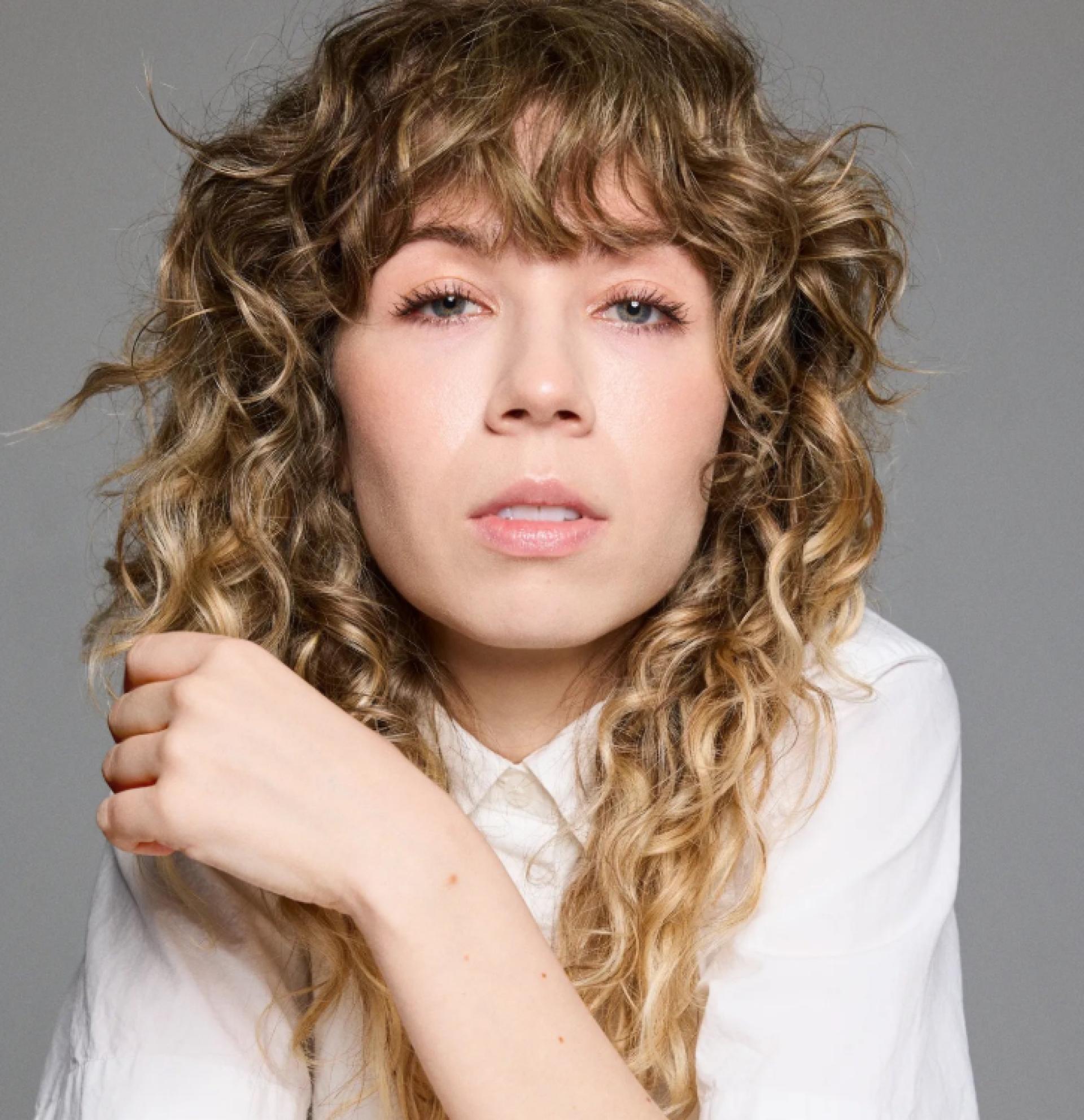 Jennette McCurdy opens up about dating a man twice her age as a teen