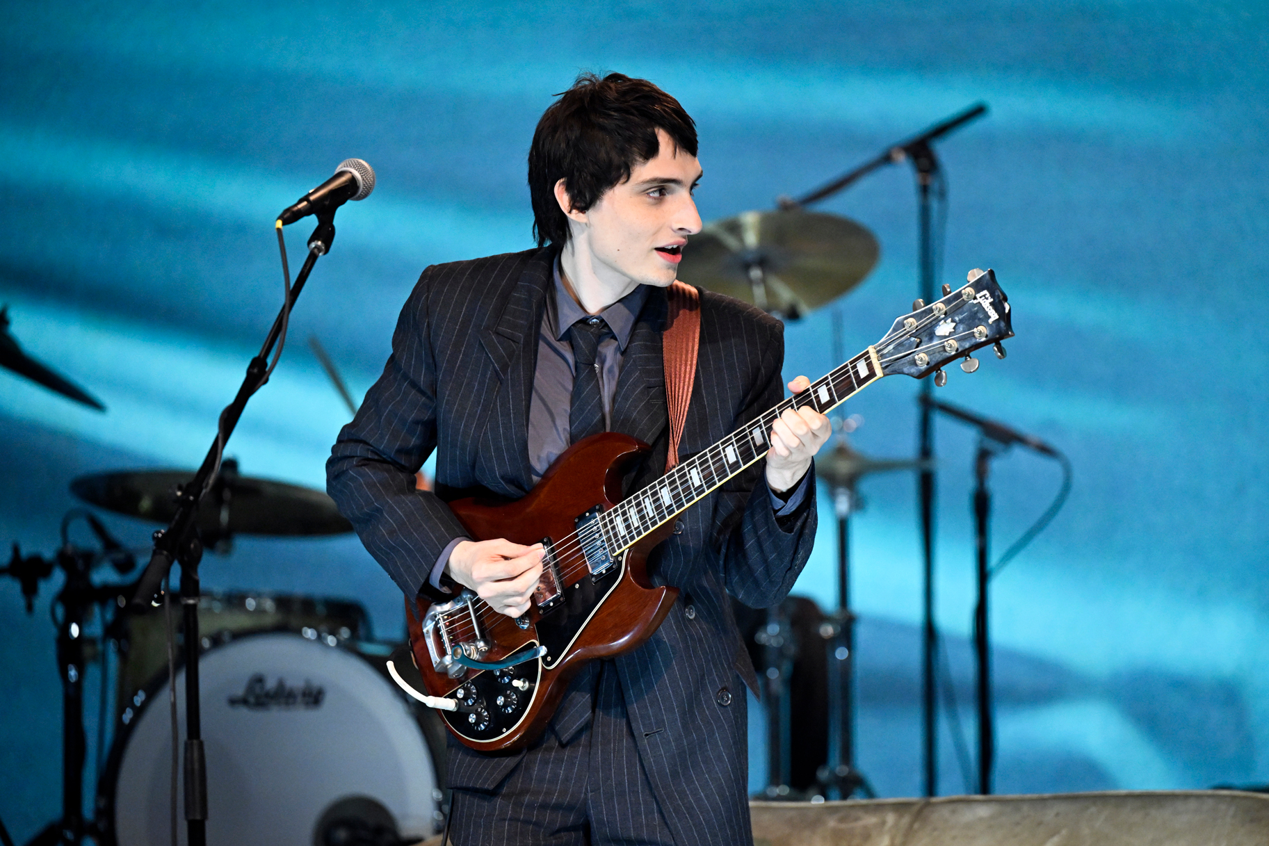 Finn Wolfhard flexed his rock star side performing 'Trailers After Dark ...