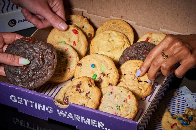 New Insomnia Cookies CT location will battle your late night sweet ...