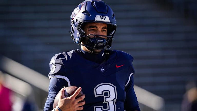 Mizzou lands transfer commitment from UConn quarterback Nick Evers