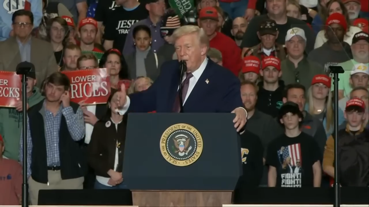 'We have 4.5% inflation': Trump shows signs of cognitive decline ...