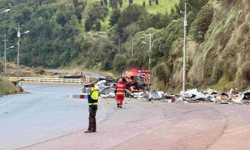 Un fallecido deja siniestro de tránsito en la vía Pifo–Papallacta