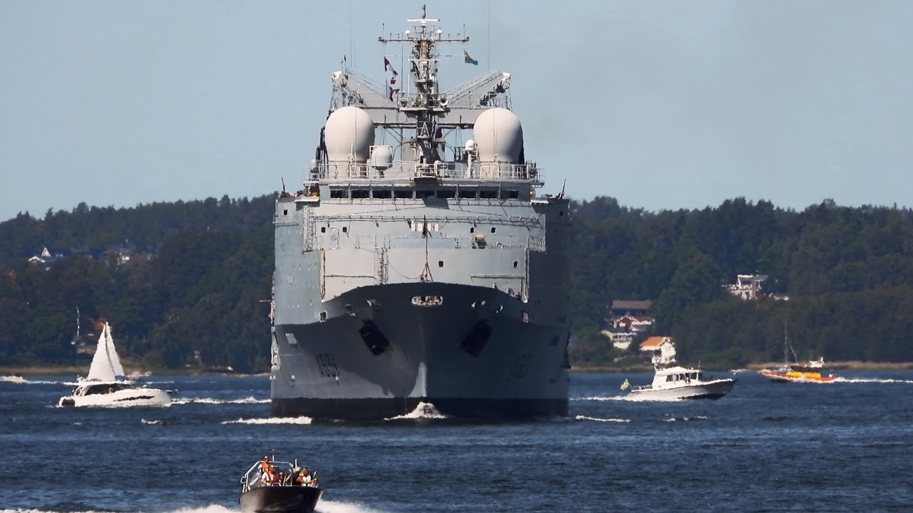 Mäktigt fartyg i Stockholm