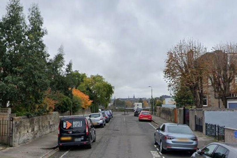 Edinburgh family's car stolen in early morning theft as it defrosts outside