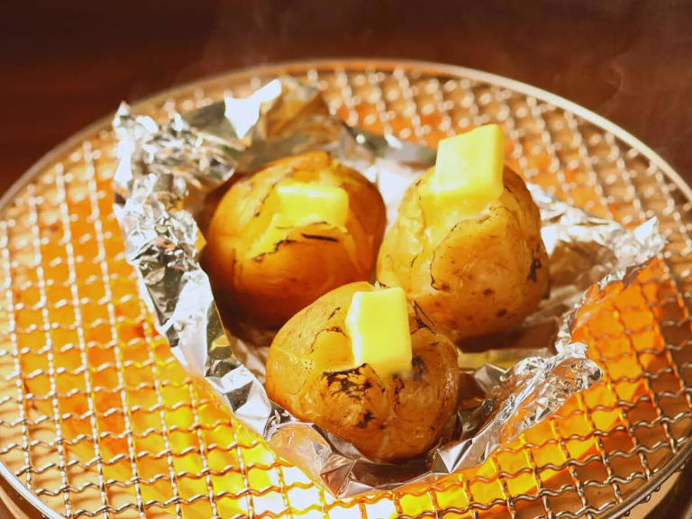 Which side of the aluminum foil is “right”? Understanding the ...