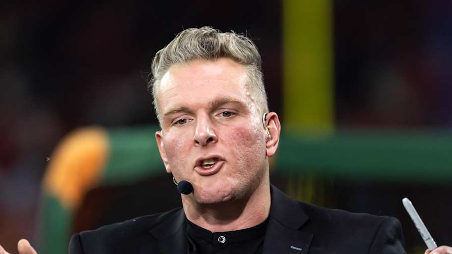 Pat McAfee doesn't hold back on Indiana Hoosiers after beating Oregon