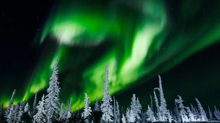 Astronomers now say the moon is eating up molecules from Earth’s atmosphere