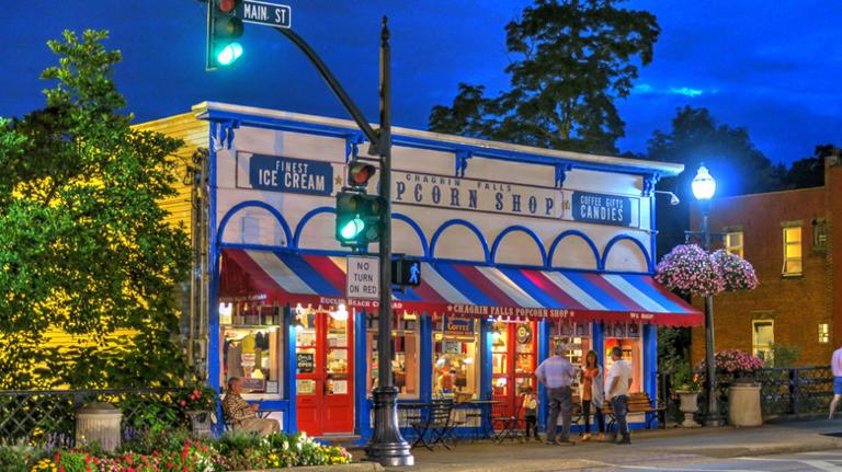 Ohio's 5 most walkable downtowns that are dripping with Midwestern charm