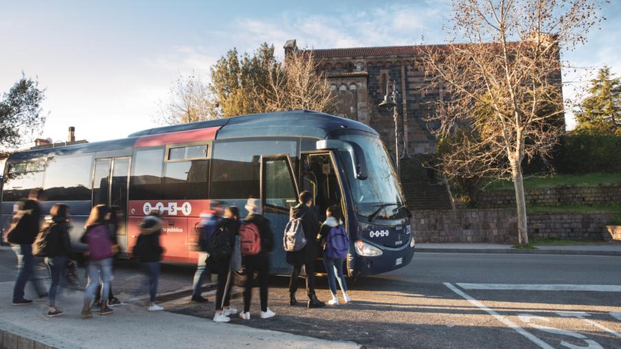 Capoterra, l’autobus salta – ancora – la corsa: studenti lasciati a piedi