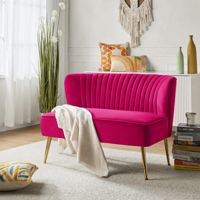 I was nervous to decorate with pink, but Audrey Hepburn's chic fuchsia ...
