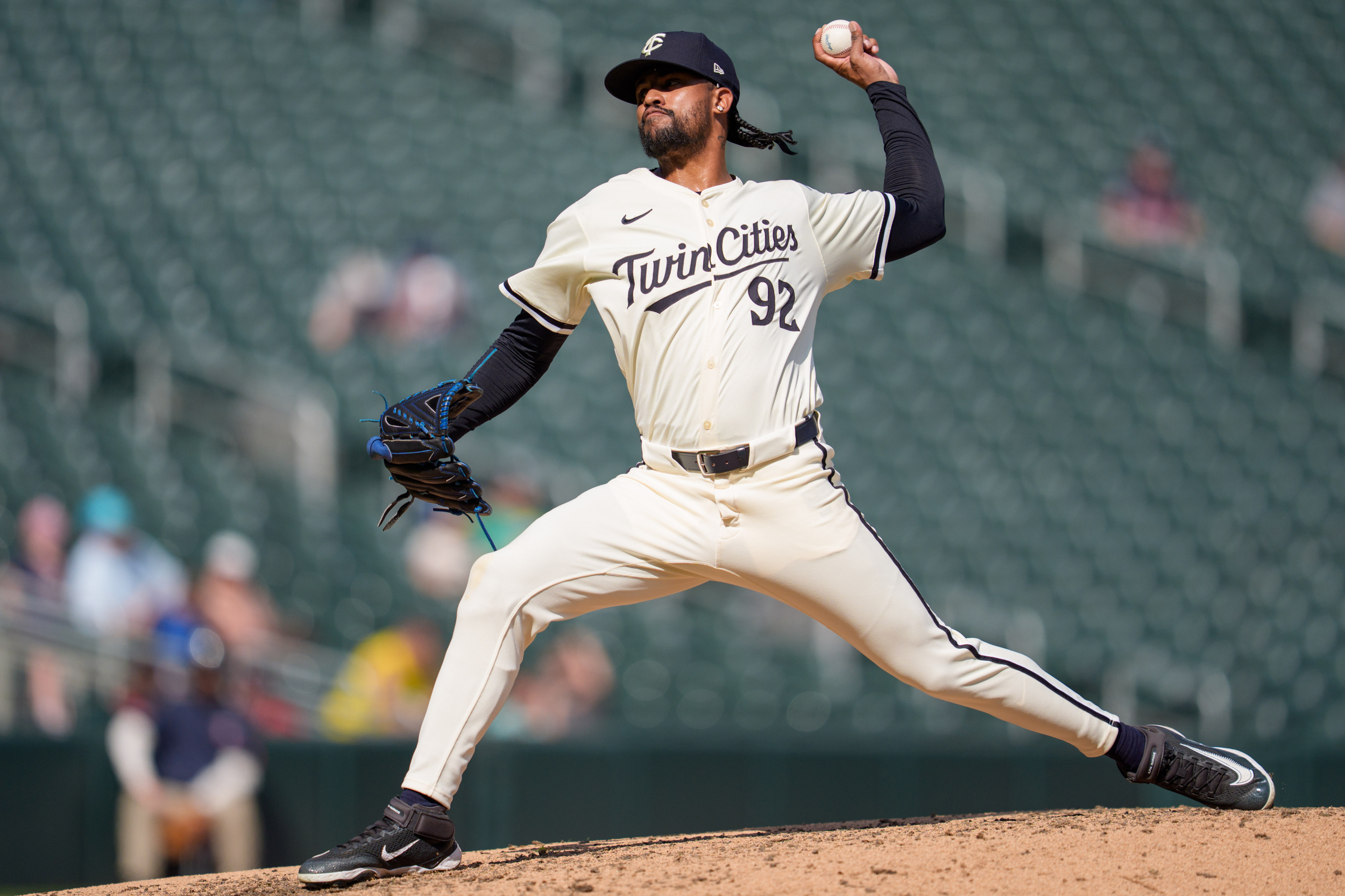 Phillies, Genesis Cabrera agree to minor league deal