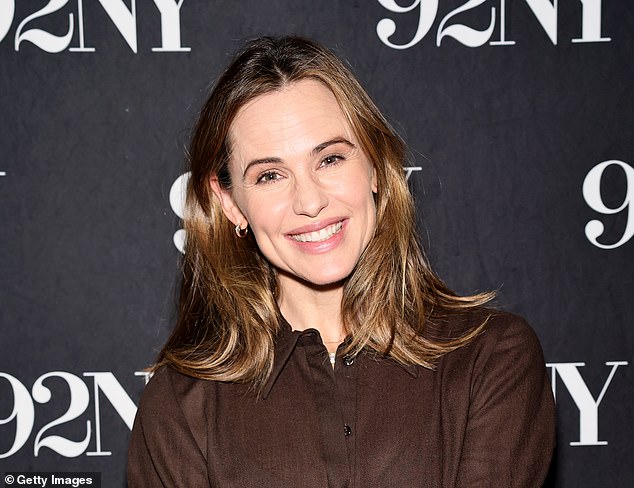 Insiders: State of Jennifer Garner and Jennifer Lopez's relationship