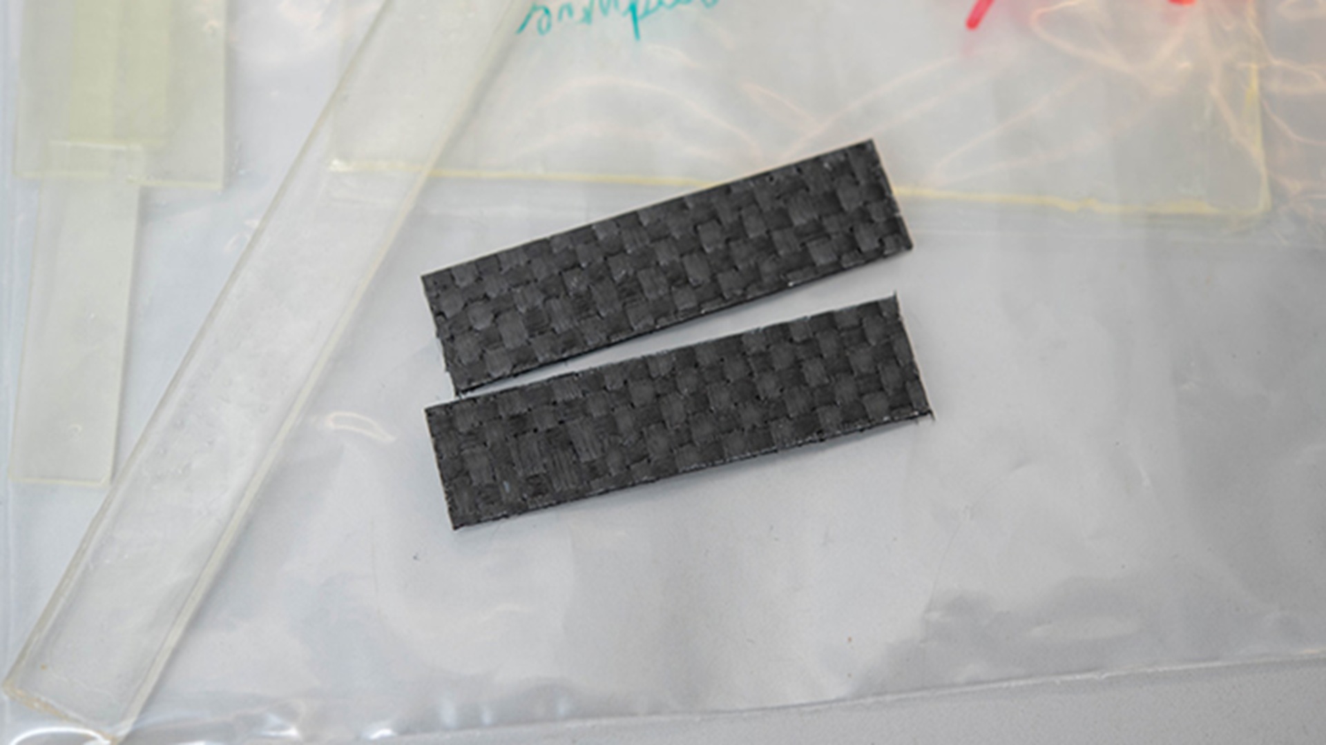 Scientists develop recyclable epoxy resin for planes and wind turbines