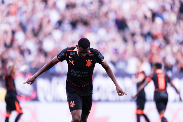 Volante brinca sobre gol sem querer e almeja temporada vitoriosa pelo ...